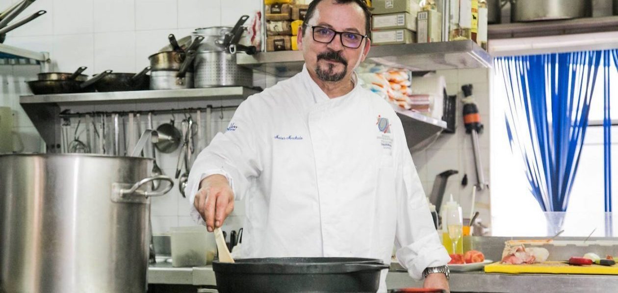 Moisés Machado no le pone chorizo a sus paellas - Chefs(in)